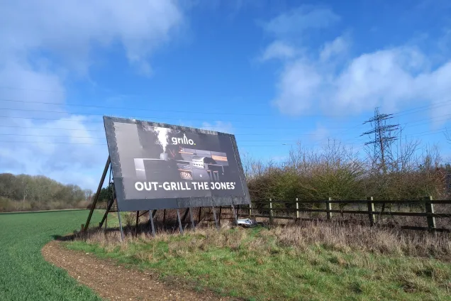 Grillo Billboard Adverts Give Motorway Drivers A Lift! | Grillo Outdoor ...